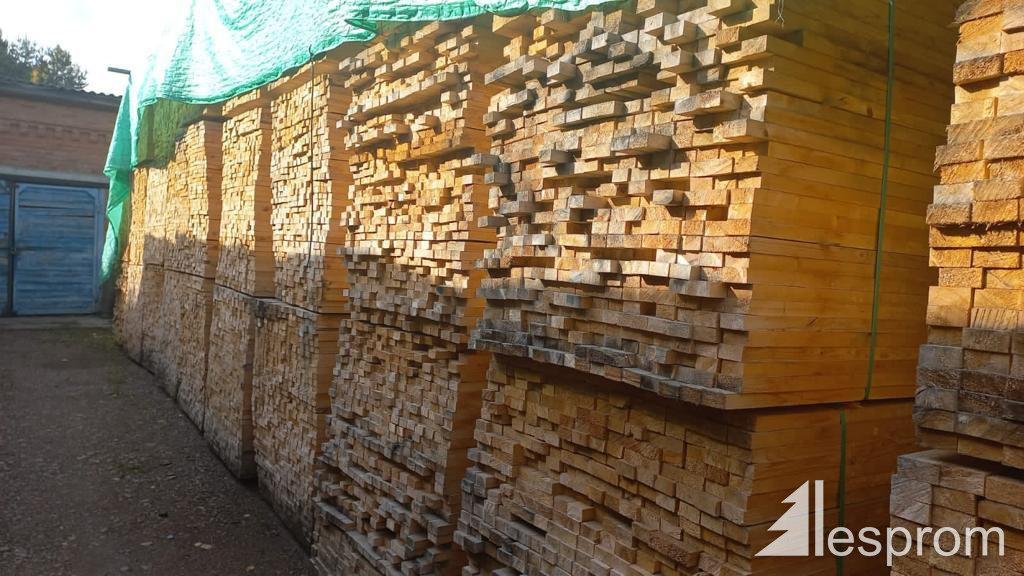 32 mm x 100 mm x 2400 mm KD S4S Spruce-Pine-Fir (SPF) Lumber