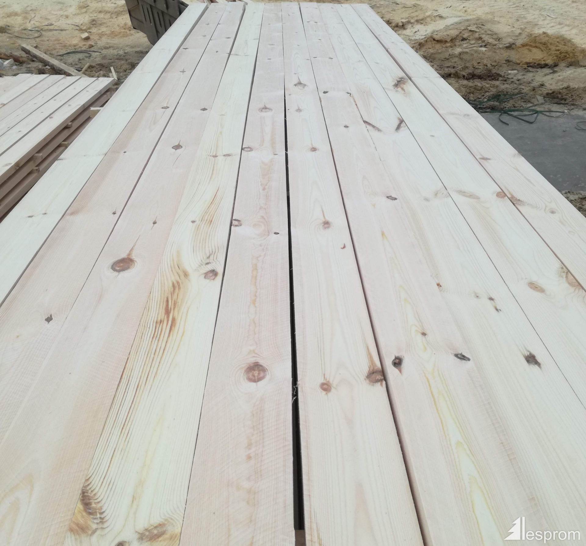 32 mm x 150 mm x 6000 mm KD R/S Heat Treated Spruce-Pine (S-P) Lumber