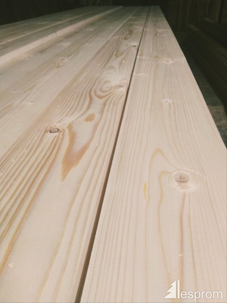 20 mm x 150 mm x 6000 mm KD S4S European spruce Lumber